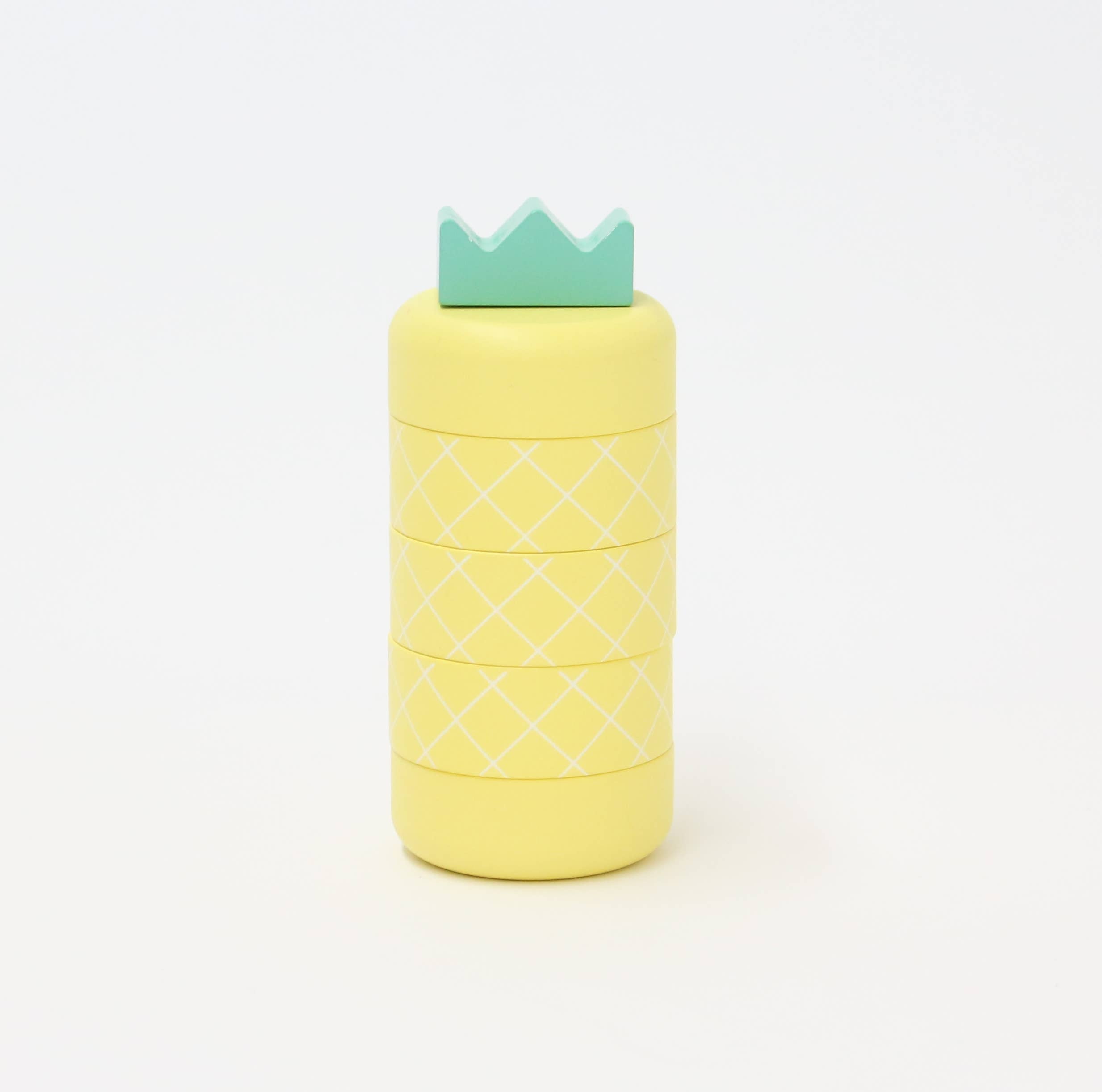 Aloha Pineapple Topple Game: Yellow – Young Explorers