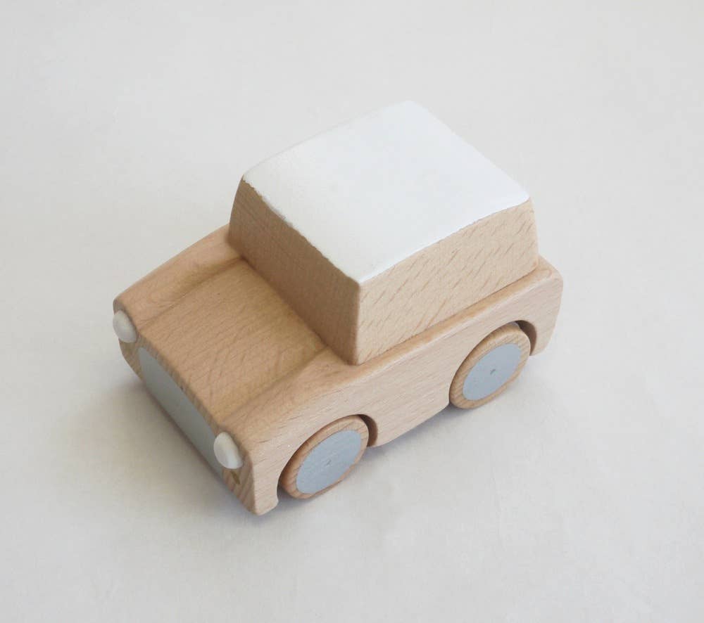 Natural: Kuruma Wind-up Car – Young Explorers