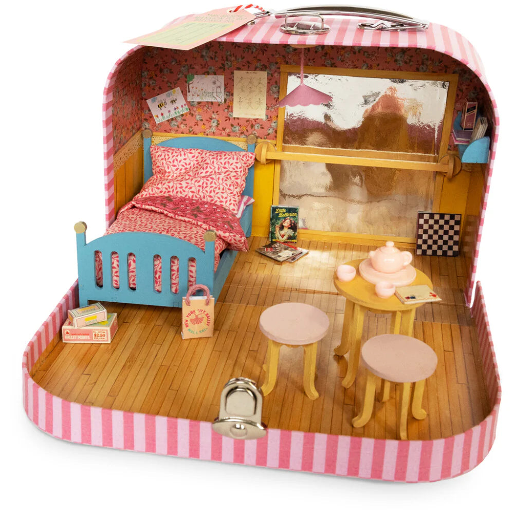 Ella's Balletroom - Mouse Mansion To Go - Sam And Julia – Young Explorers